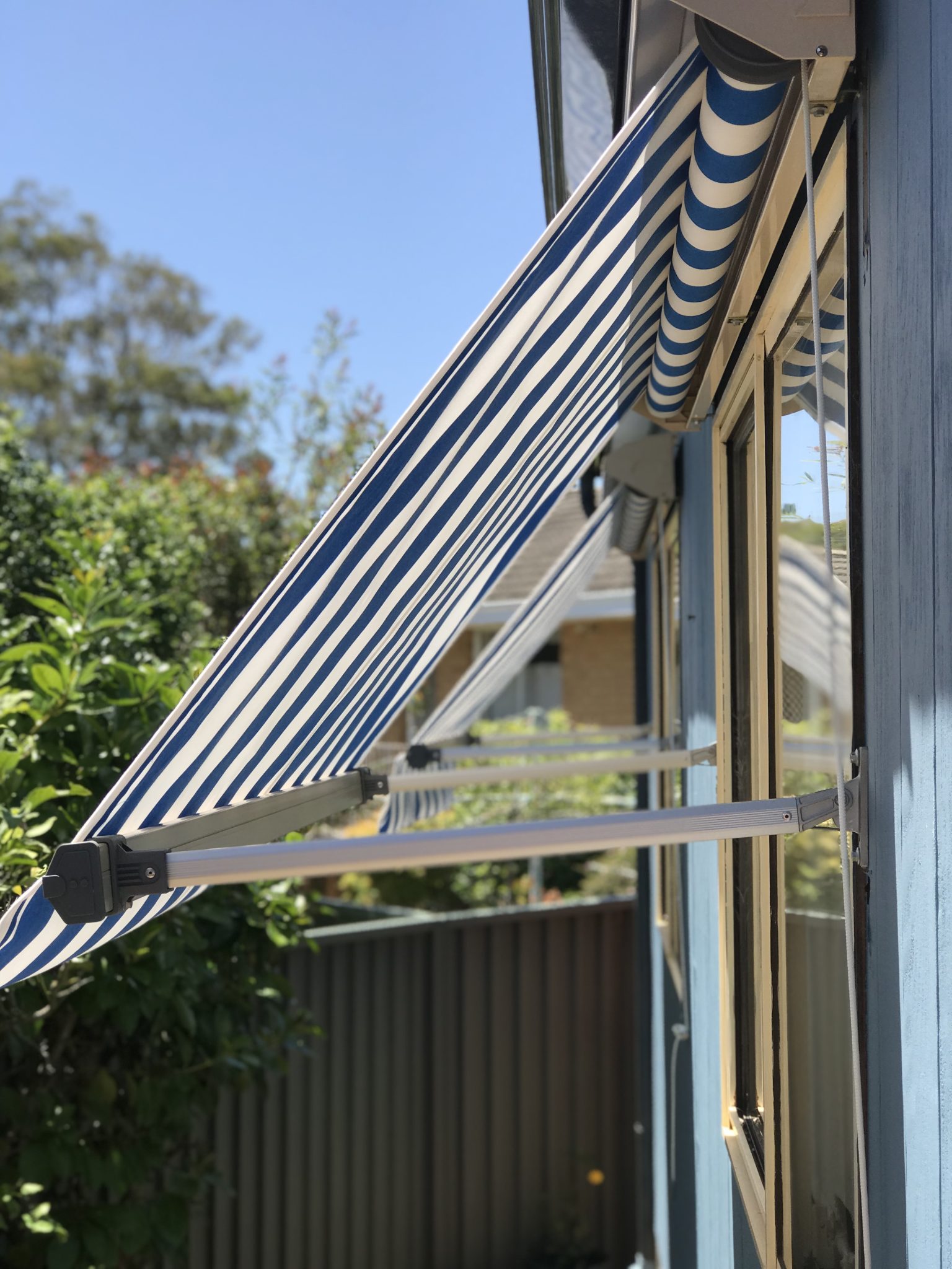 Pivot Arm Awnings - Australian Awnings